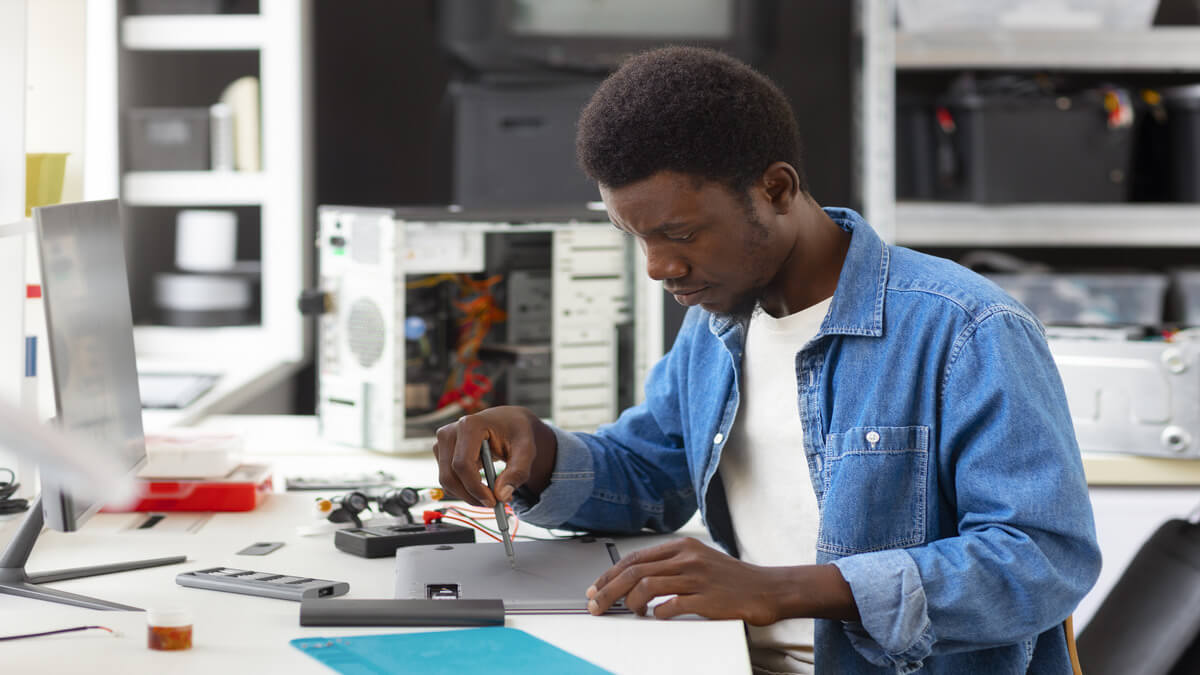 Cell Phone Repair Training Program in Mpumalanga 2024 - REMMOGO ONLINE