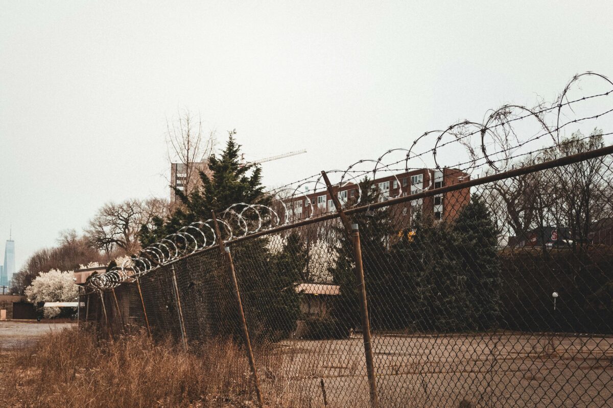 6 km Stock-Proof Fencing, Repair of Old Steel Fence